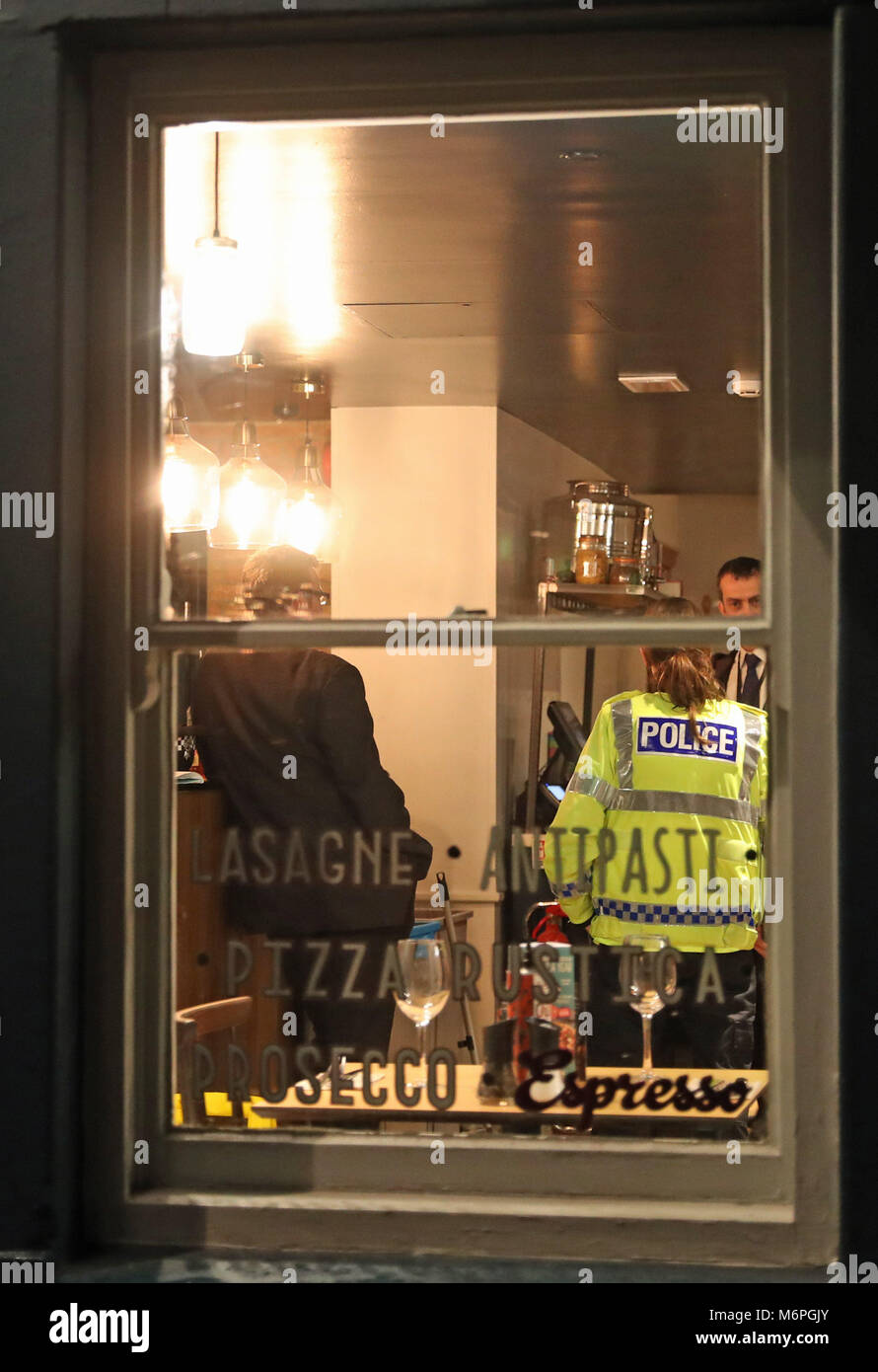Police Inside A Zizzi Restaurant In Castle Street Salisbury Which Has