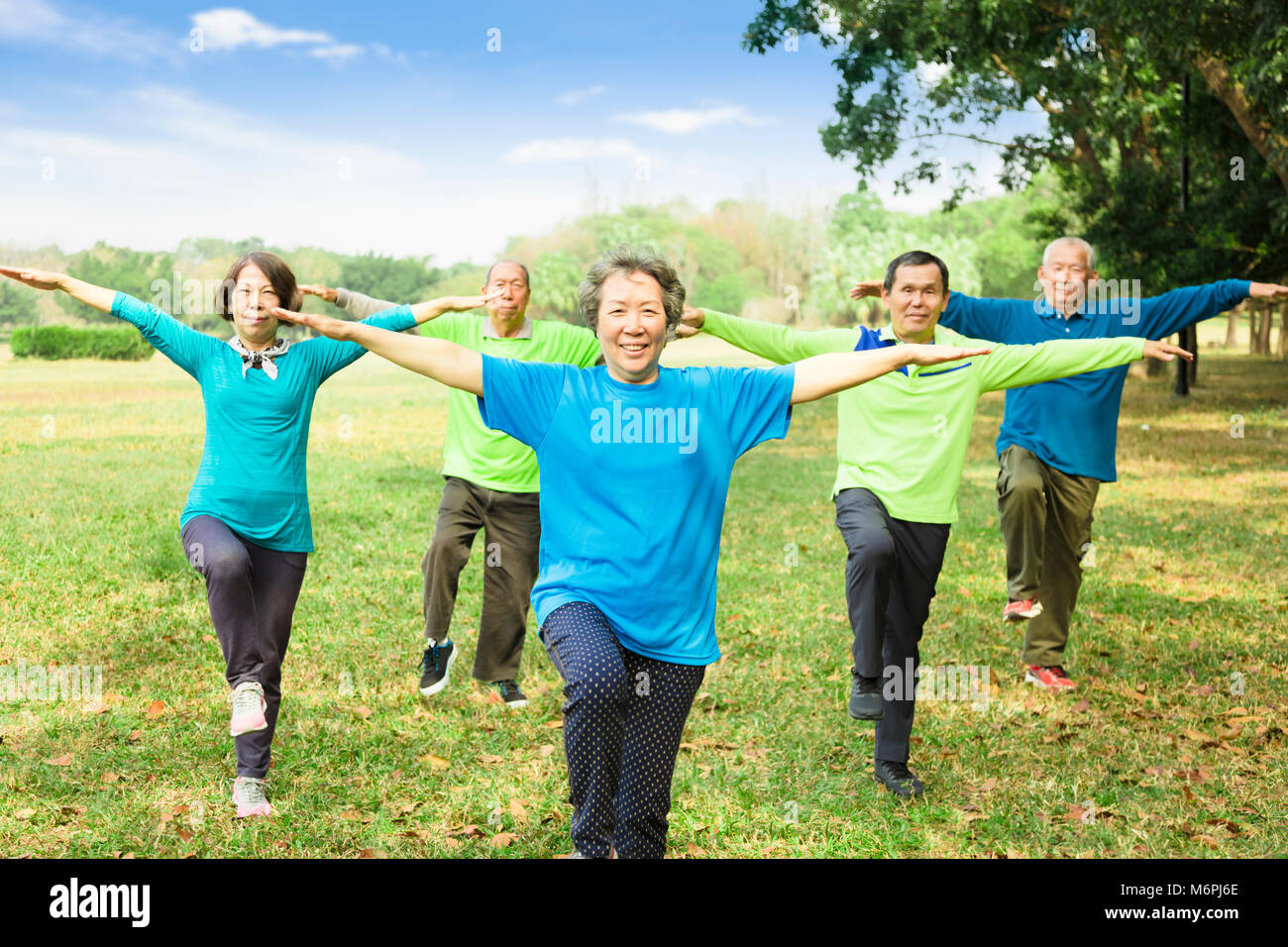 Senior exercise hi-res stock photography and images - Alamy