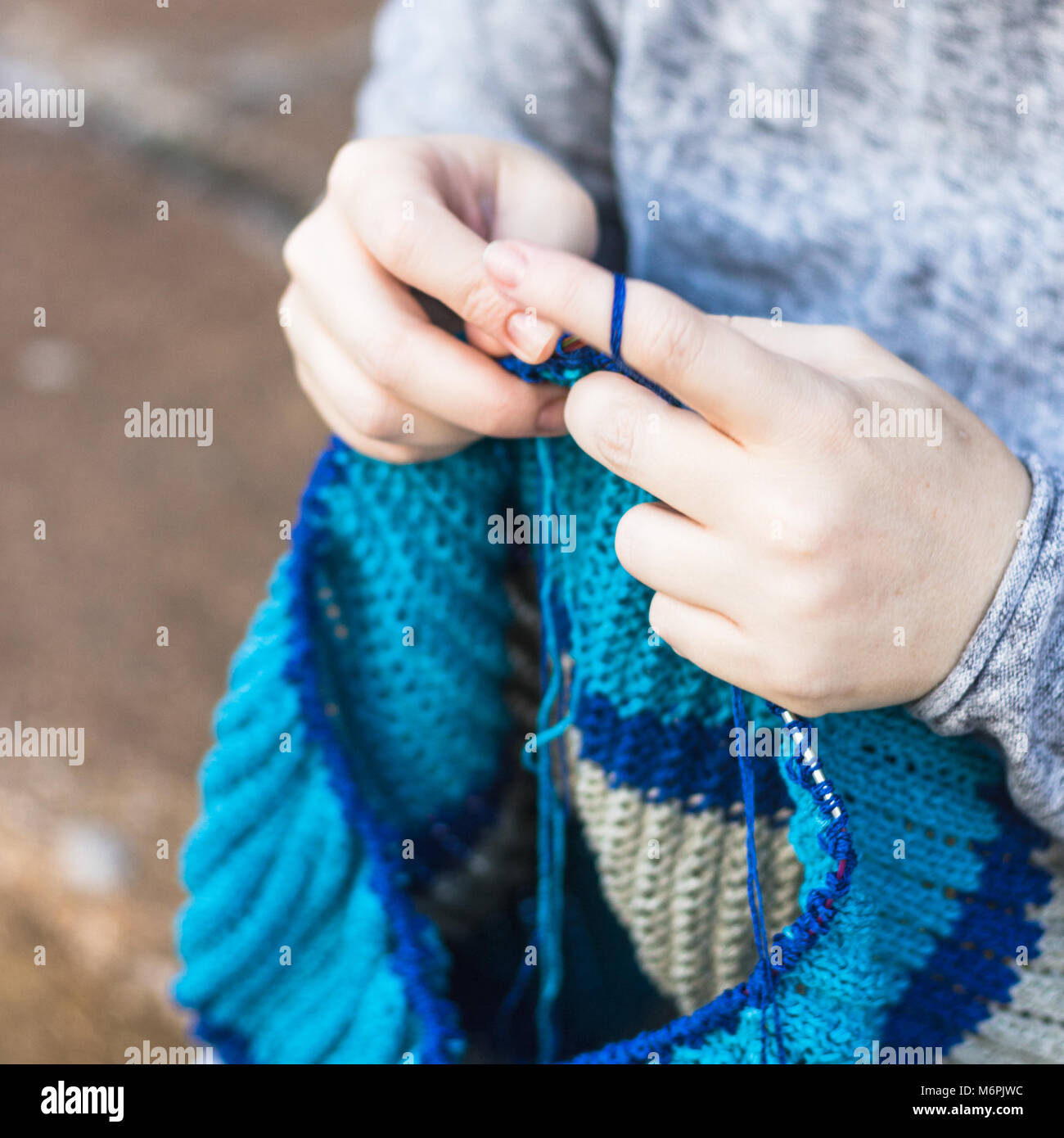 Female knit hi-res stock photography and images - Alamy