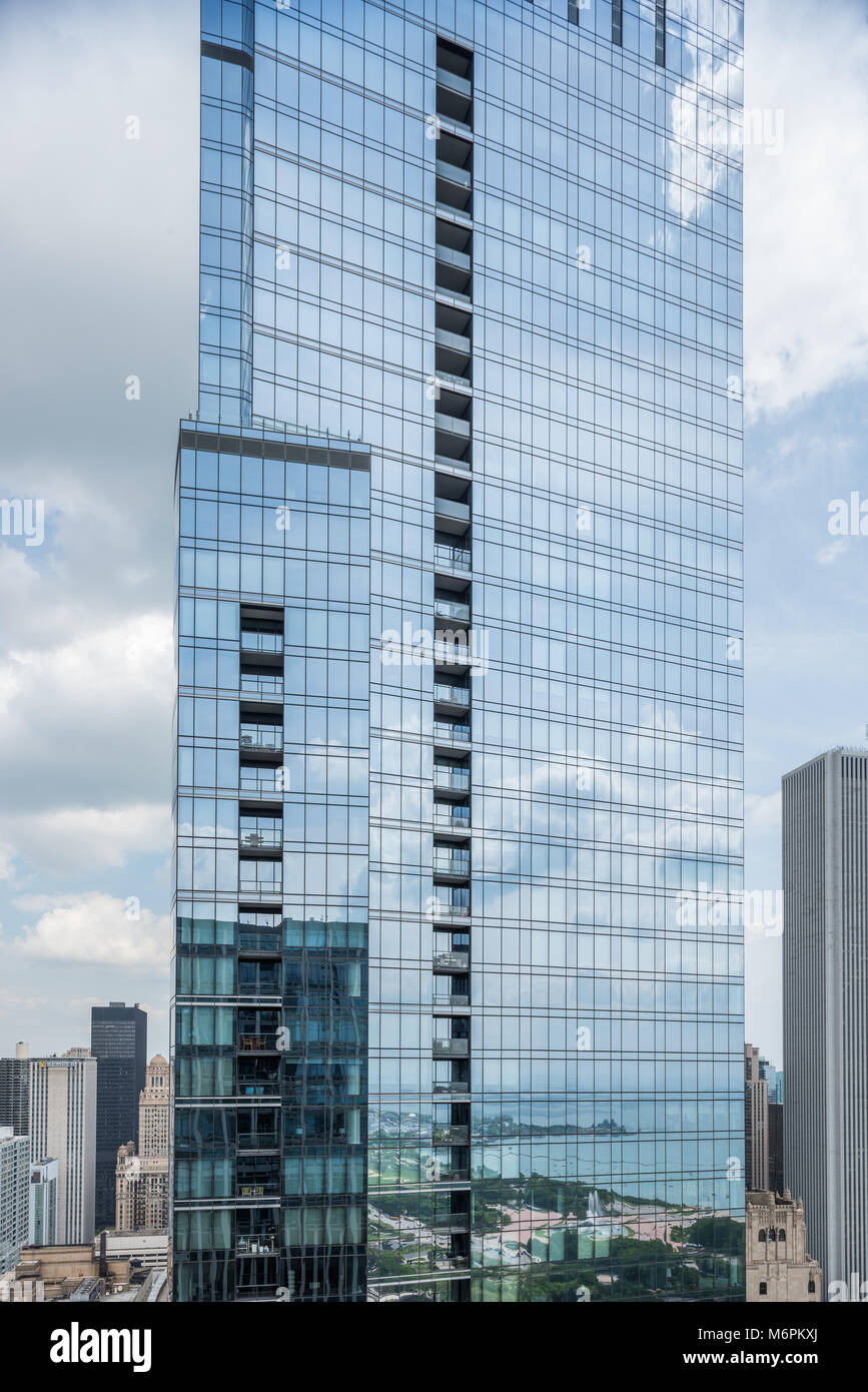 Condominium building hi-res stock photography and images - Alamy