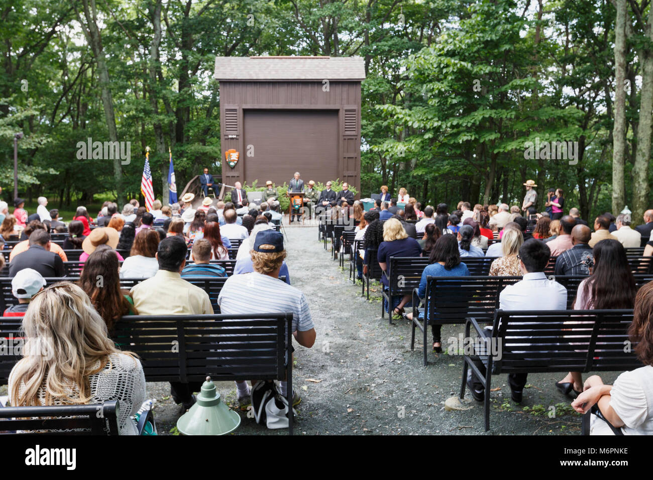 Naturalization ceremony usa hi-res stock photography and images - Alamy