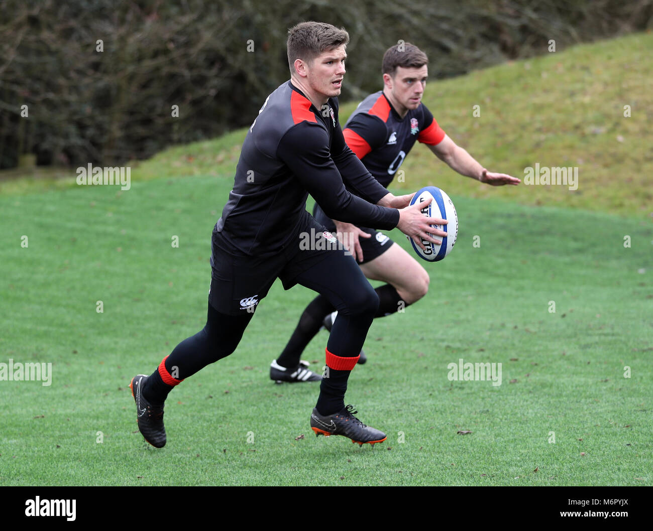 England's Owen Farrell (left) and George Ford during the training ...