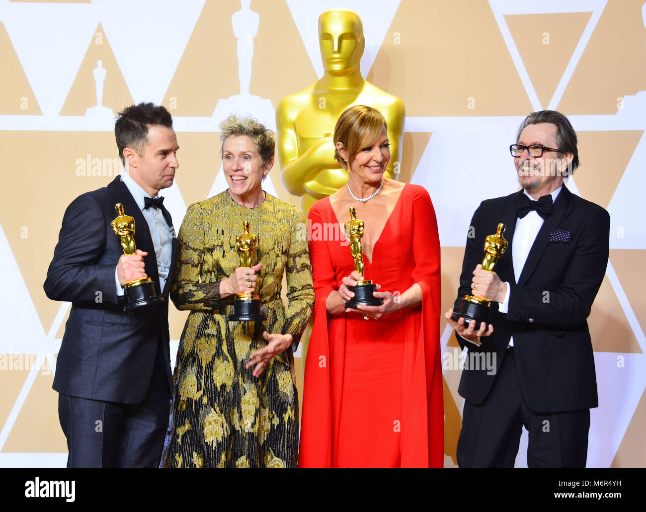 Best supporting actress award hi-res stock photography and images - Alamy