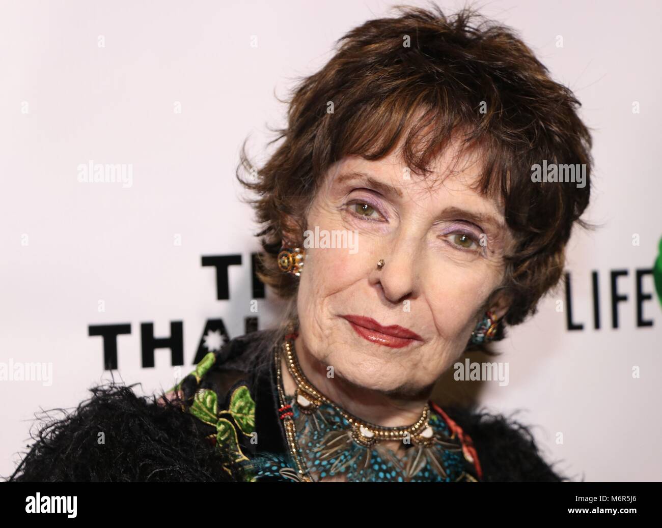 Margaret o’brien oscar hi-res stock photography and images - Alamy