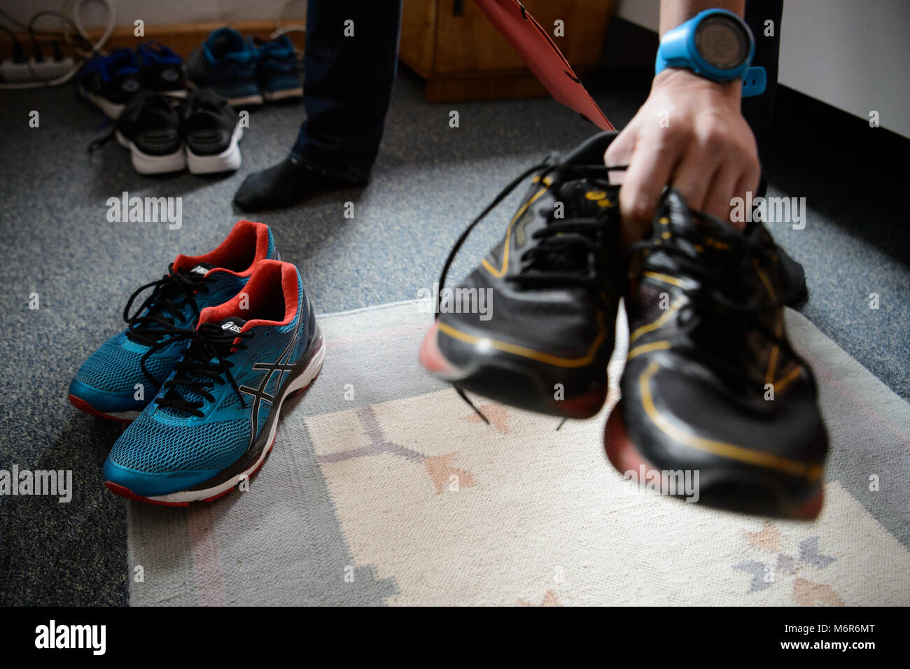 23 February 2018, Germany, Villingen-Schwenningen: Daniel Busch show ...