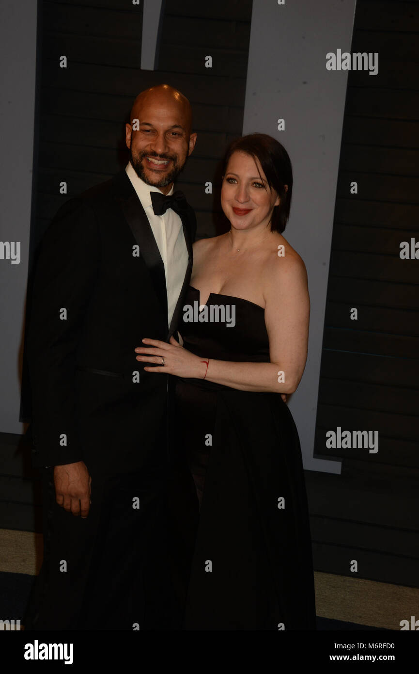 BEVERLY HILLS, CA - MARCH 04: Guest attends the 2018 Vanity Fair Oscar ...