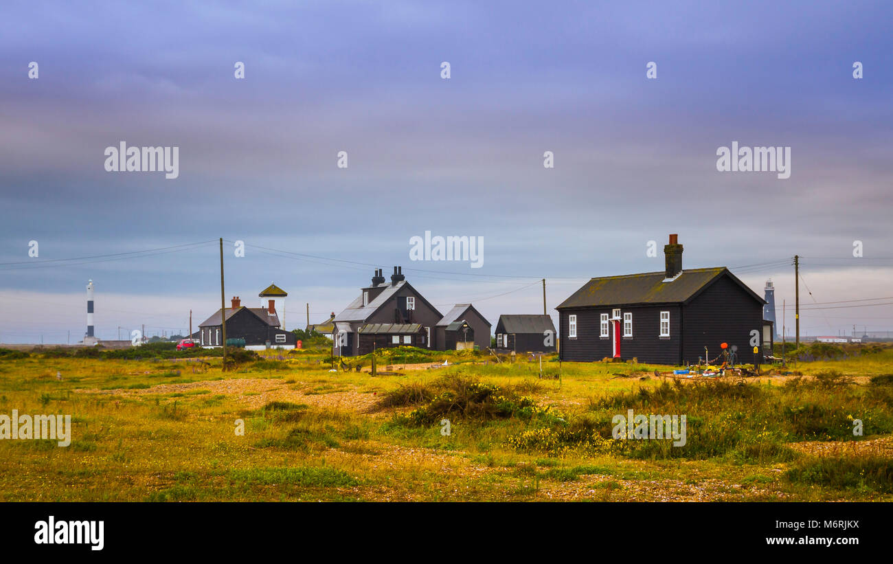 View of Dungeness houses and chalets that make up the community Stock ...