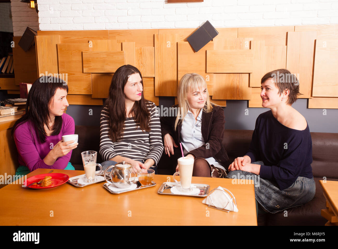 Informal meeting college people hi-res stock photography and images - Alamy