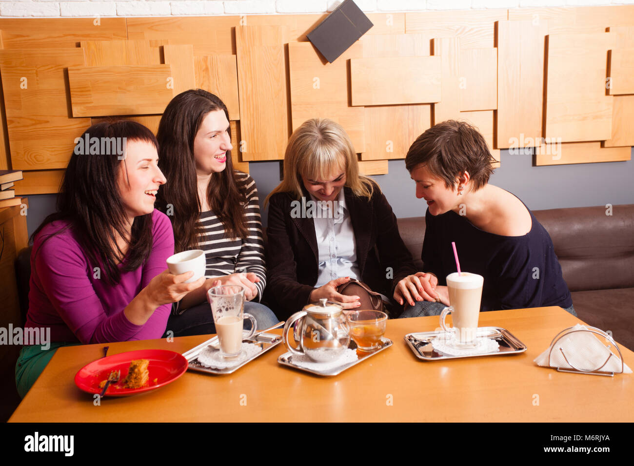 Informal meeting college people hi-res stock photography and images - Alamy