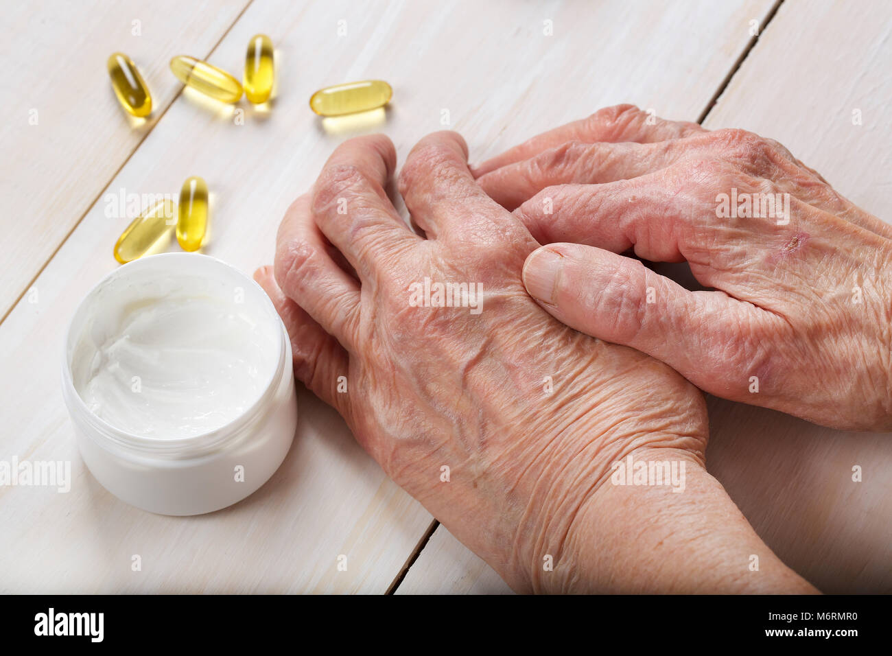 Hands of a senior woman in her 80s Stock Photo - Alamy