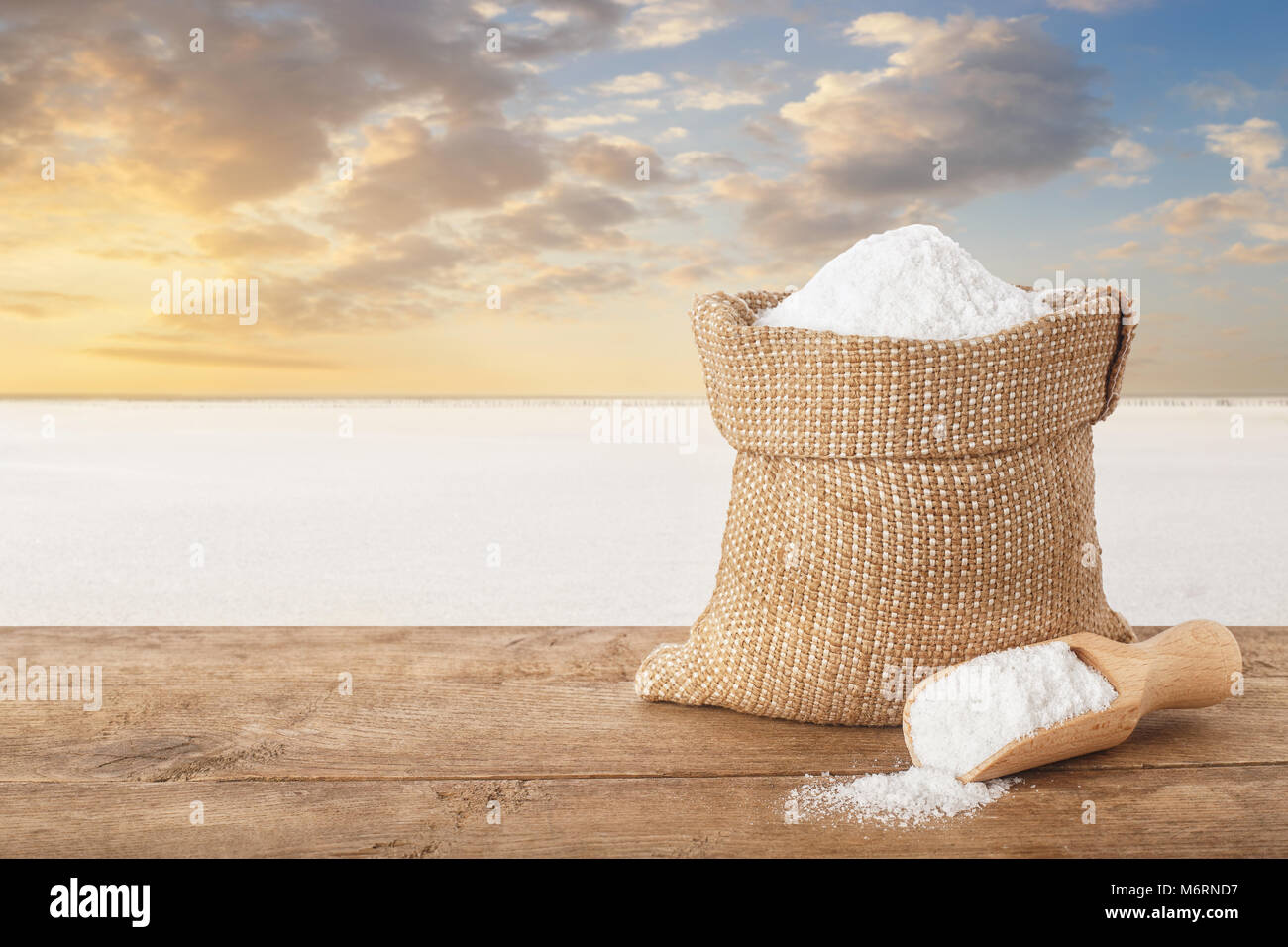Salt pile table hi-res stock photography and images - Alamy