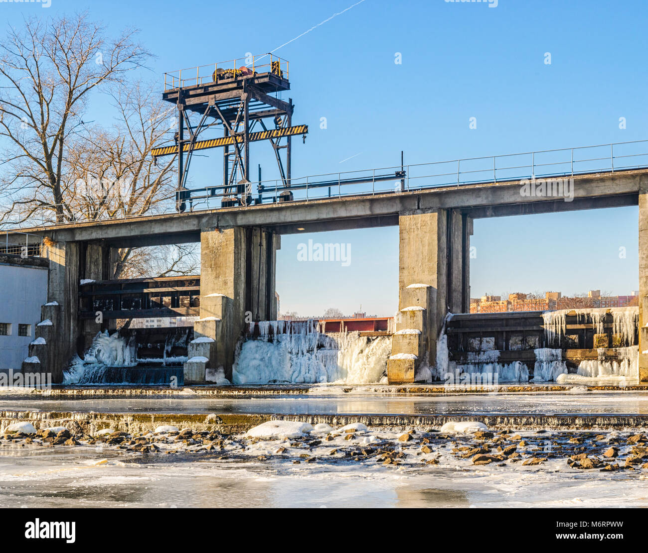 Pedestrian gantry hi-res stock photography and images - Alamy