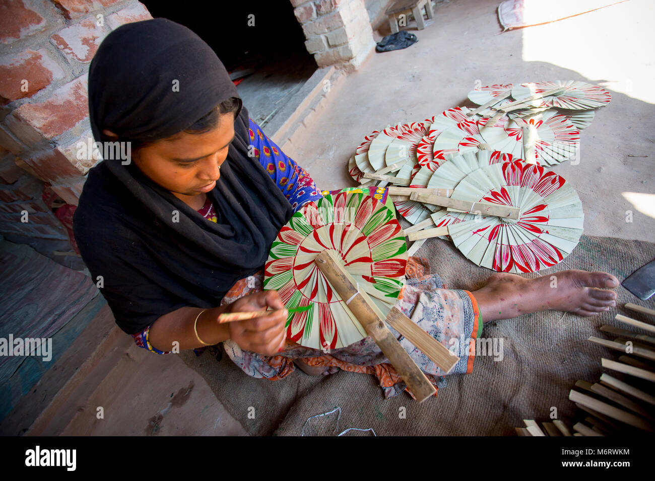 Palmyrah fan (Taal pata’r Pakha Stock Photo - Alamy