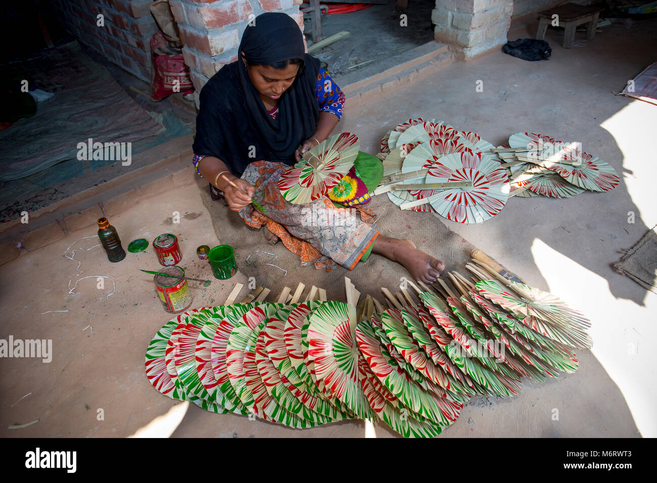 Palmyrah fan (Taal pata’r Pakha Stock Photo - Alamy