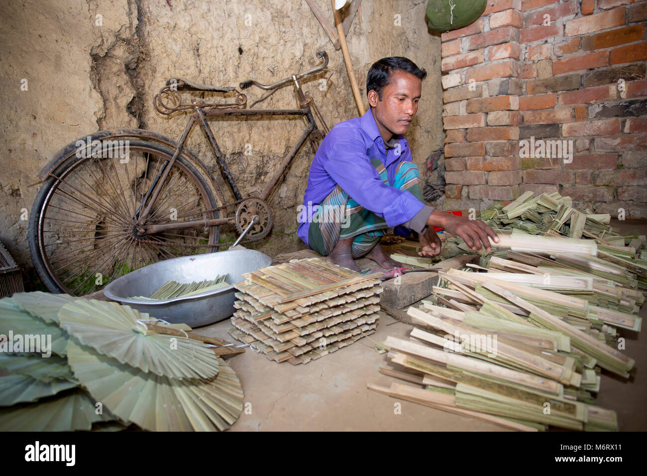 Palmyrah fan (Taal pata’r Pakha Stock Photo - Alamy