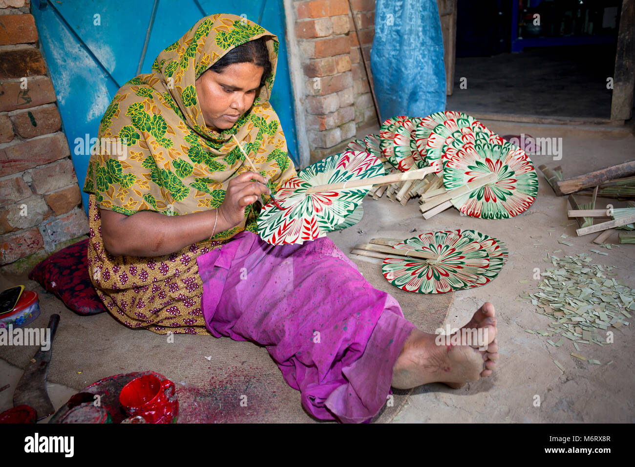 Palmyrah fan (Taal pata’r Pakha Stock Photo - Alamy