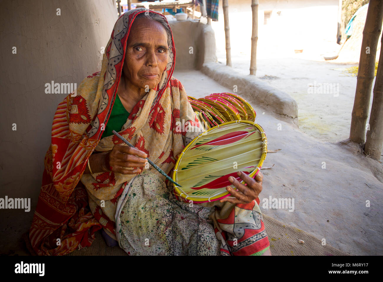 Grandmothers fan hi-res stock photography and images - Alamy
