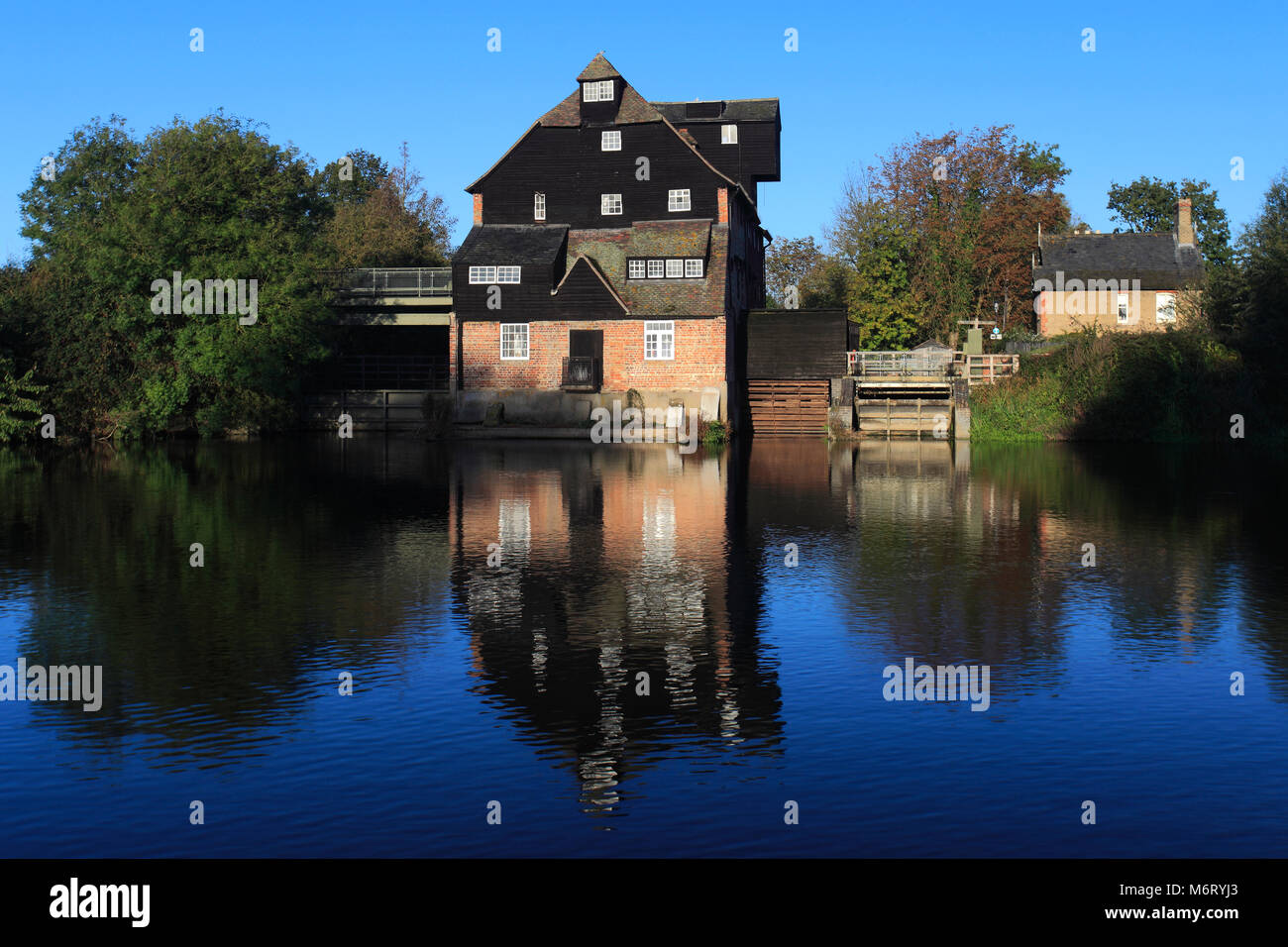 Cambridgeshire watermills hi-res stock photography and images - Alamy