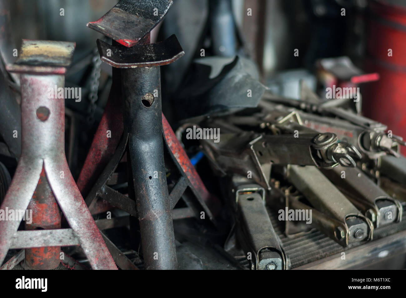 Car jack hi-res stock photography and images - Alamy