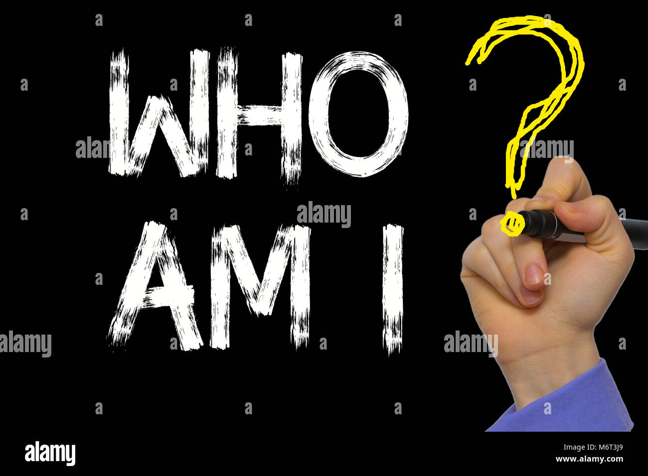 Hand writing the text: Who Am I Stock Photo - Alamy