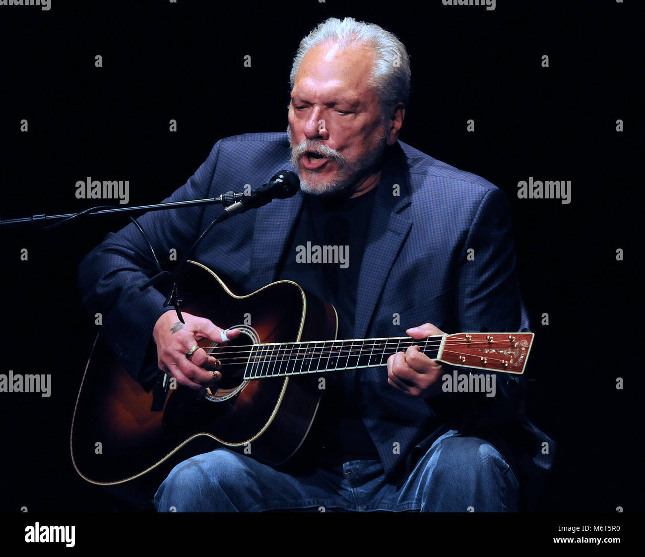 Jorma kaukonen hi-res stock photography and images - Alamy