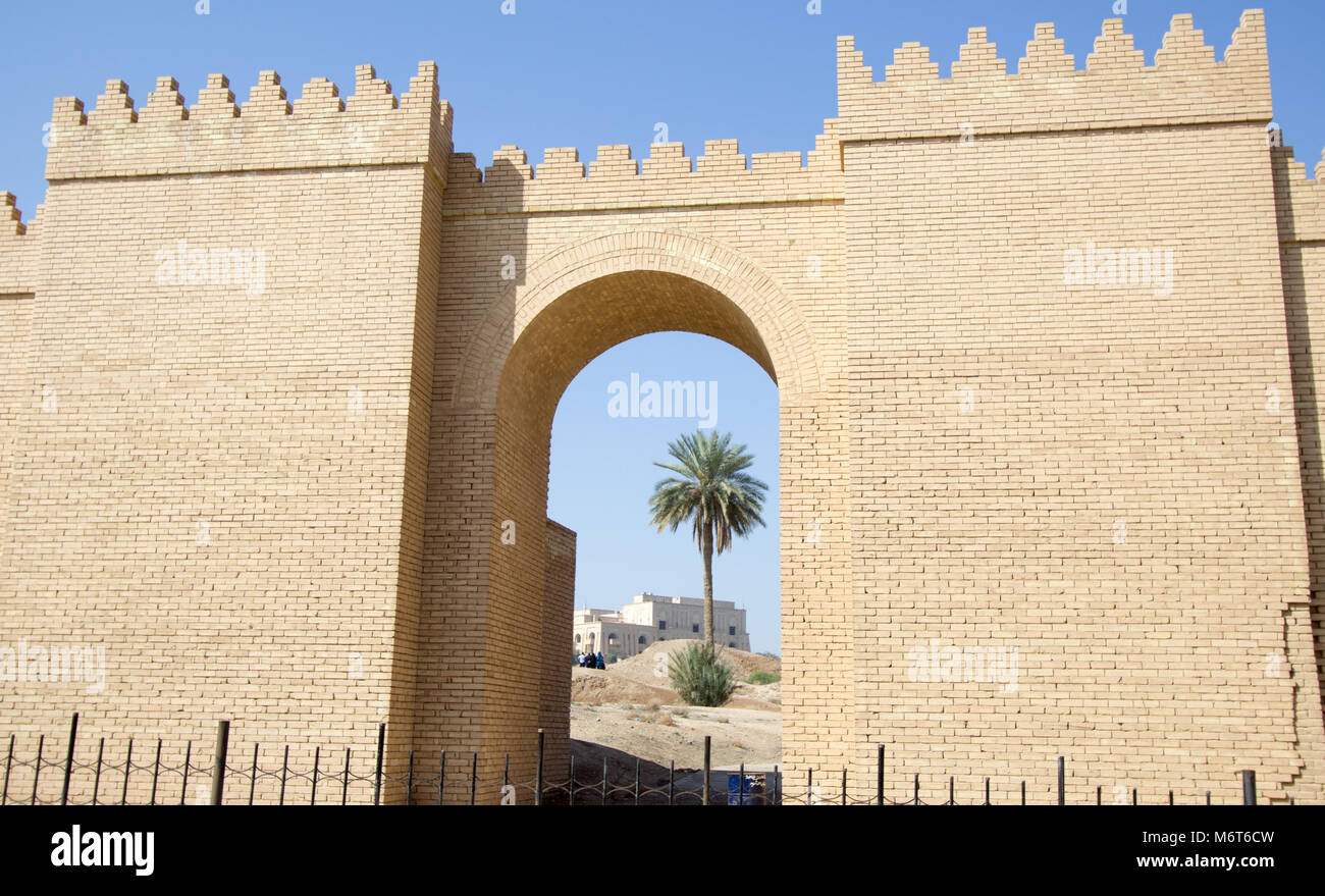 Picture of one of the gates of the ancient city of Babylon, its A huge ...
