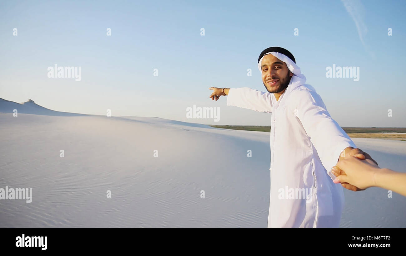 Portrait of beautiful Arabian Sheikh Emirate male tourist guide Stock ...