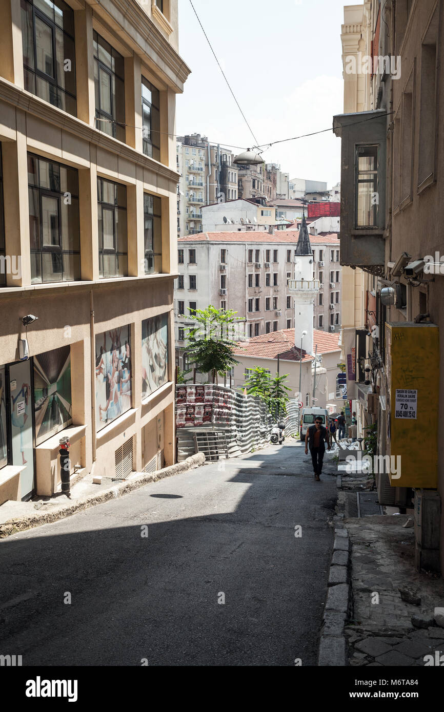 Local street istanbul hi-res stock photography and images - Alamy
