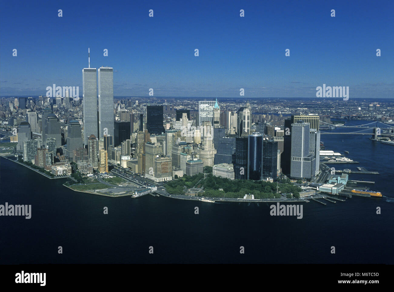 Manhattan aerial 90s hi-res stock photography and images - Alamy