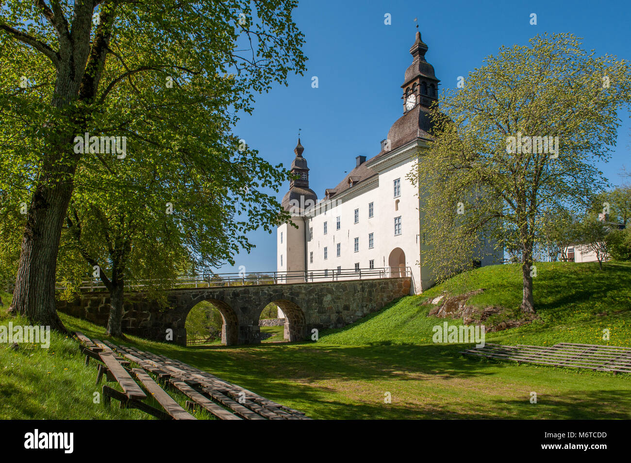 Ekenäs castle during fall in the countryside of Östergötland outside ...