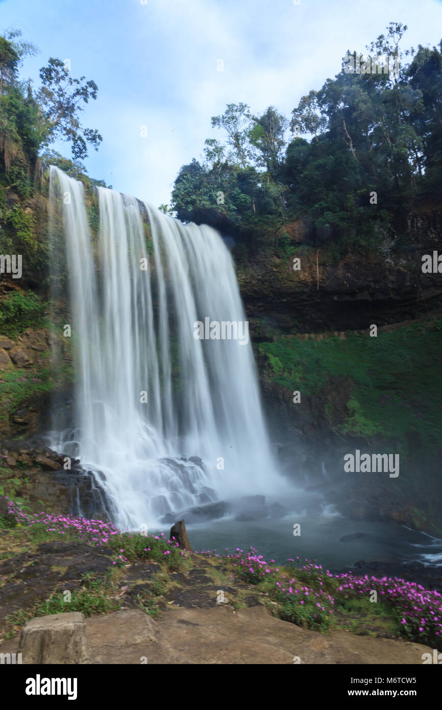 Dambri waterfall - in Lam Dong Vietnam Stock Photo - Alamy