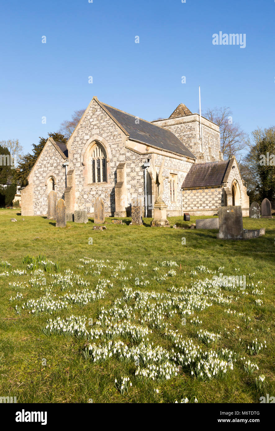 Tilshead village hi-res stock photography and images - Alamy