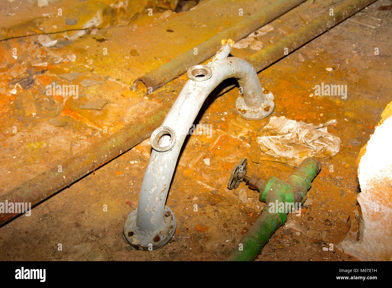 Old rusted metal taps hi-res stock photography and images - Alamy