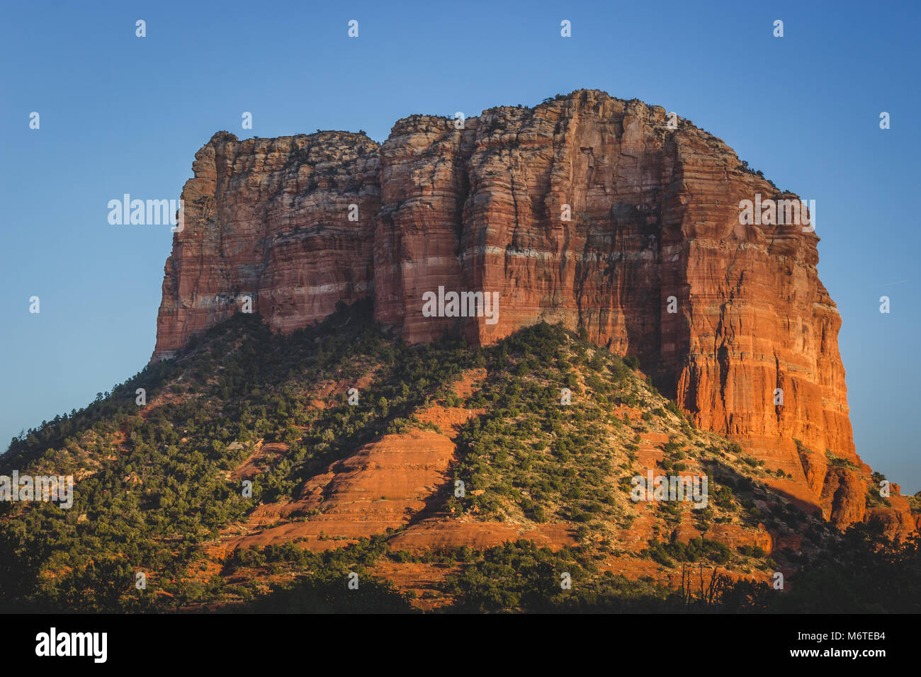 Impressive Courthouse Butte rock formation standing tall at sunset ...