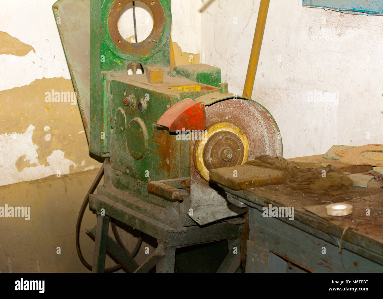 Factory chaos hi-res stock photography and images - Alamy