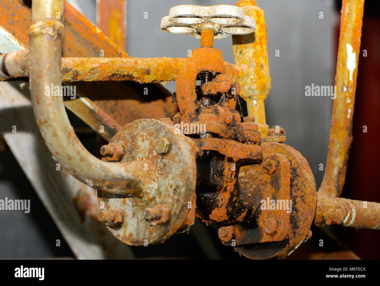 Vintage valves water close hi-res stock photography and images - Alamy