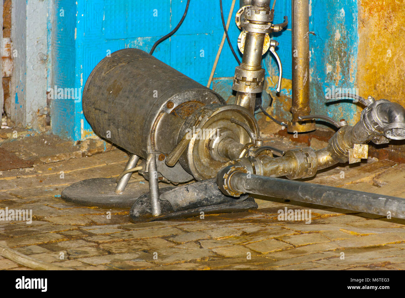 Destroyed water pumps hi-res stock photography and images - Alamy