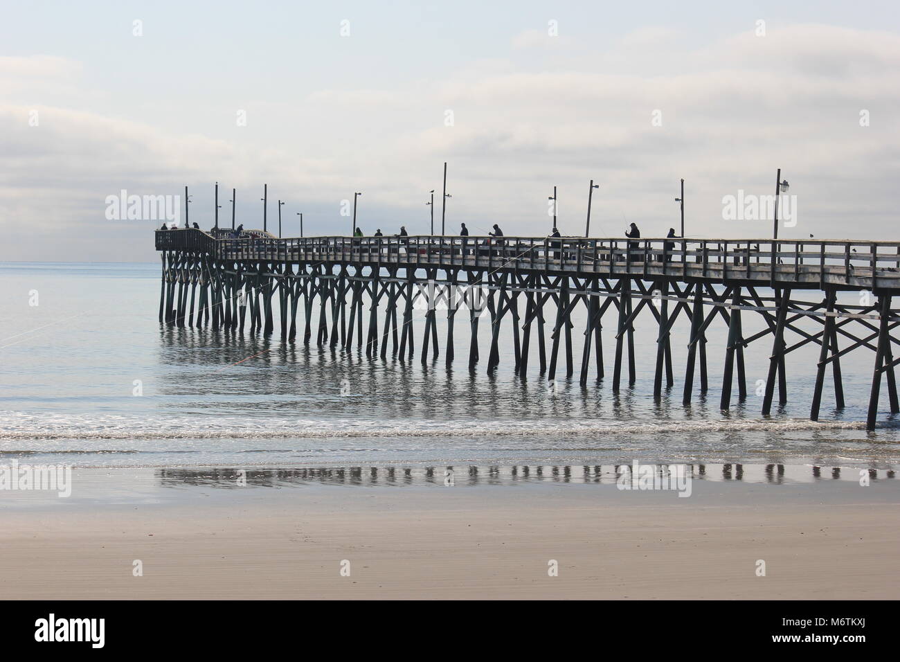 Fishing pier structure hi-res stock photography and images - Alamy