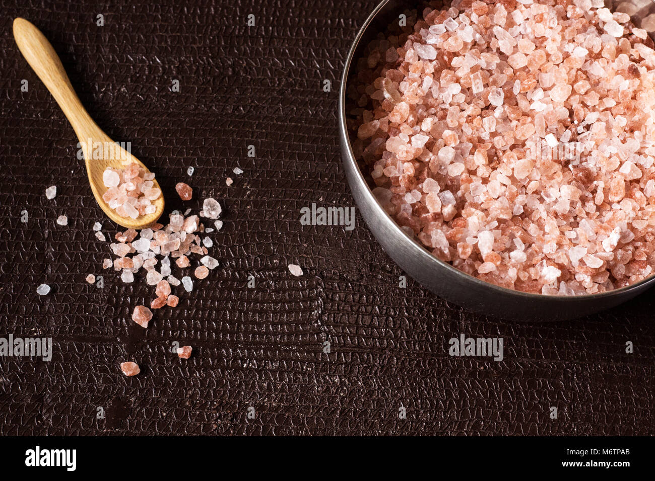 himalayan crystal salt Stock Photo - Alamy