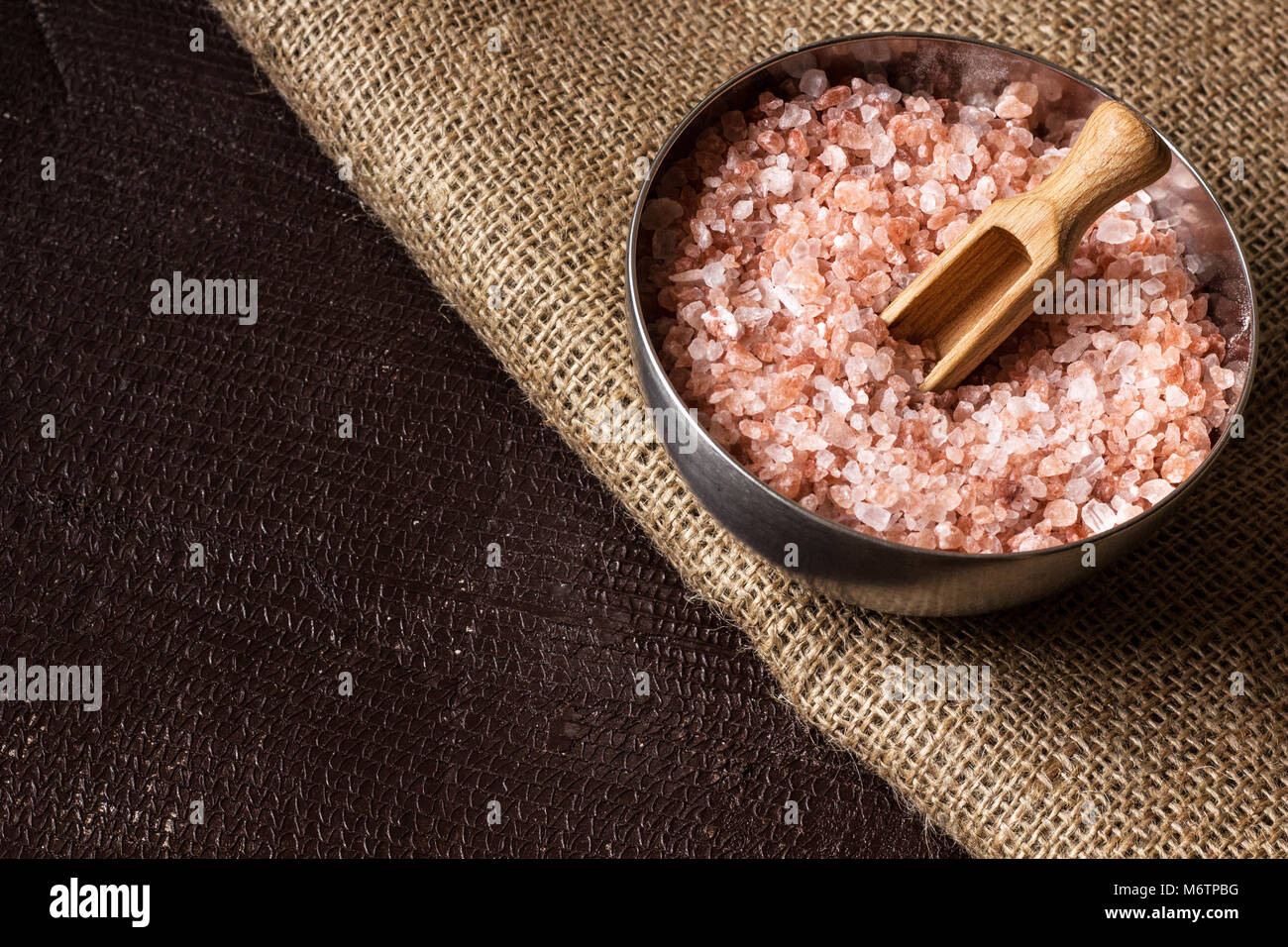 himalayan crystal salt Stock Photo - Alamy