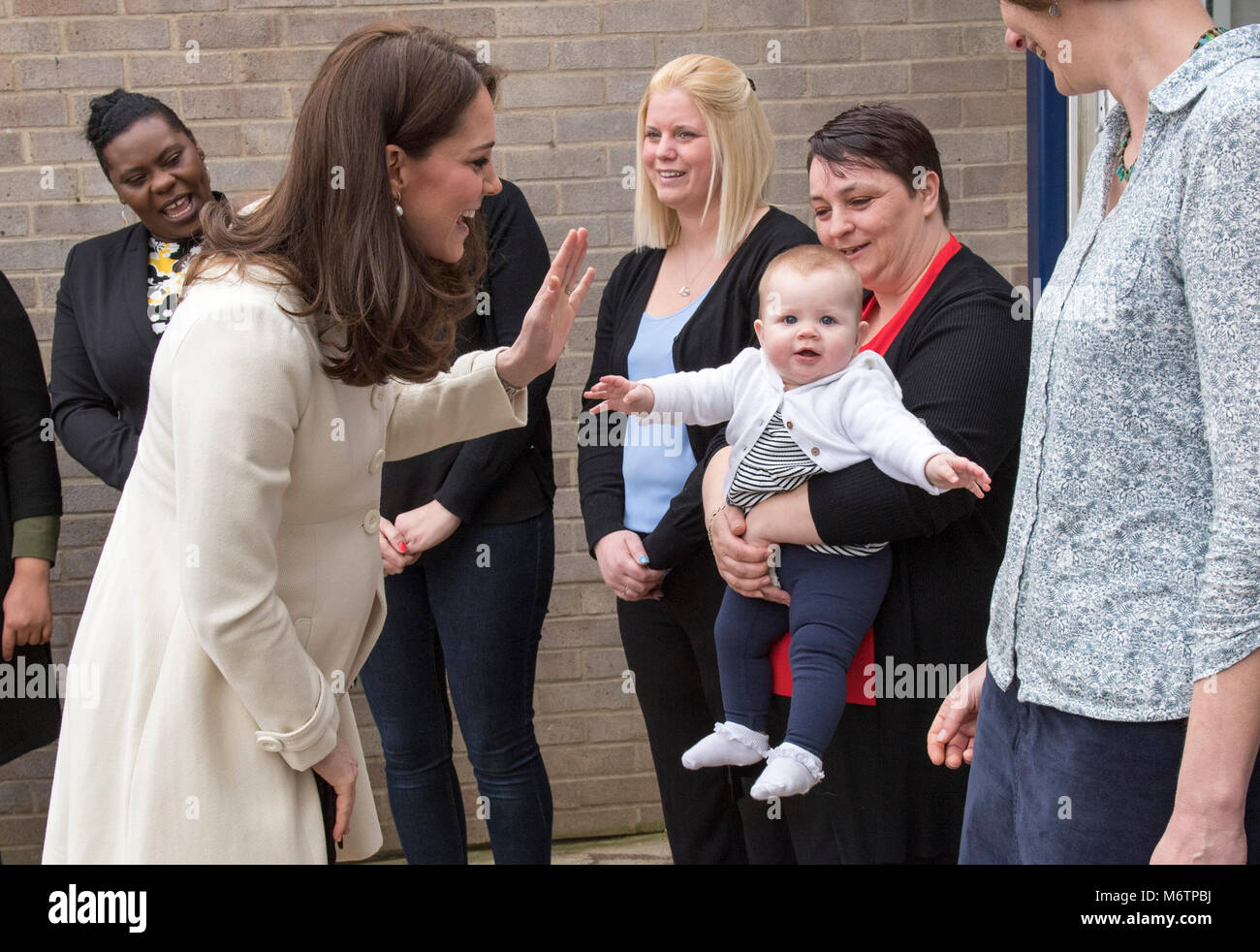 The Duchess of Cambridge interacts with Diane Leach and her daughter ...