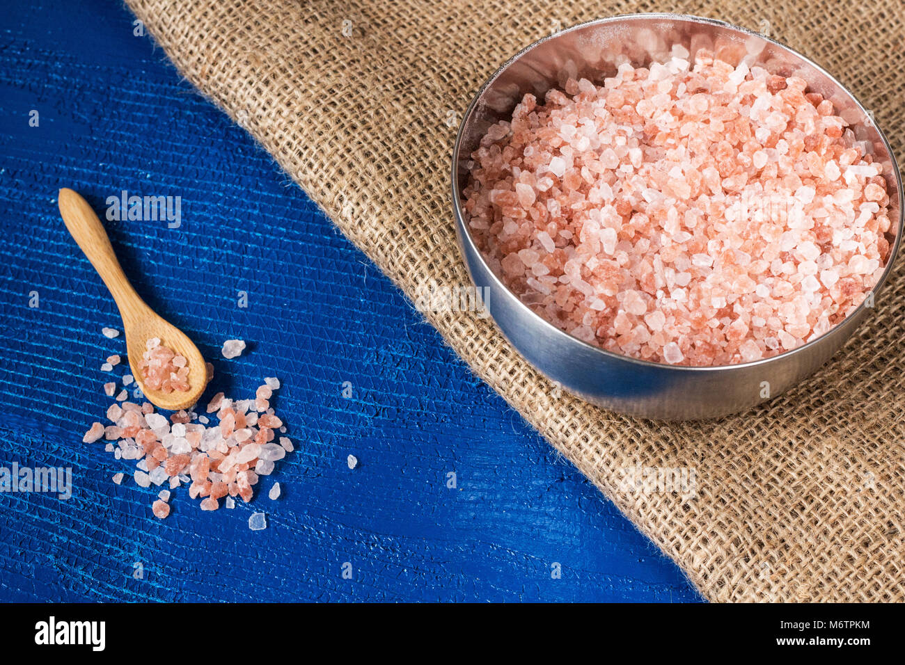 himalayan crystal salt Stock Photo - Alamy