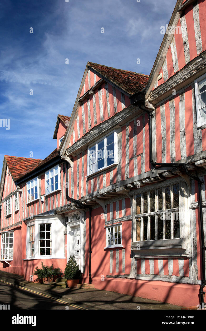 Colorful half timber framed thatched cottages, Lavenham village ...