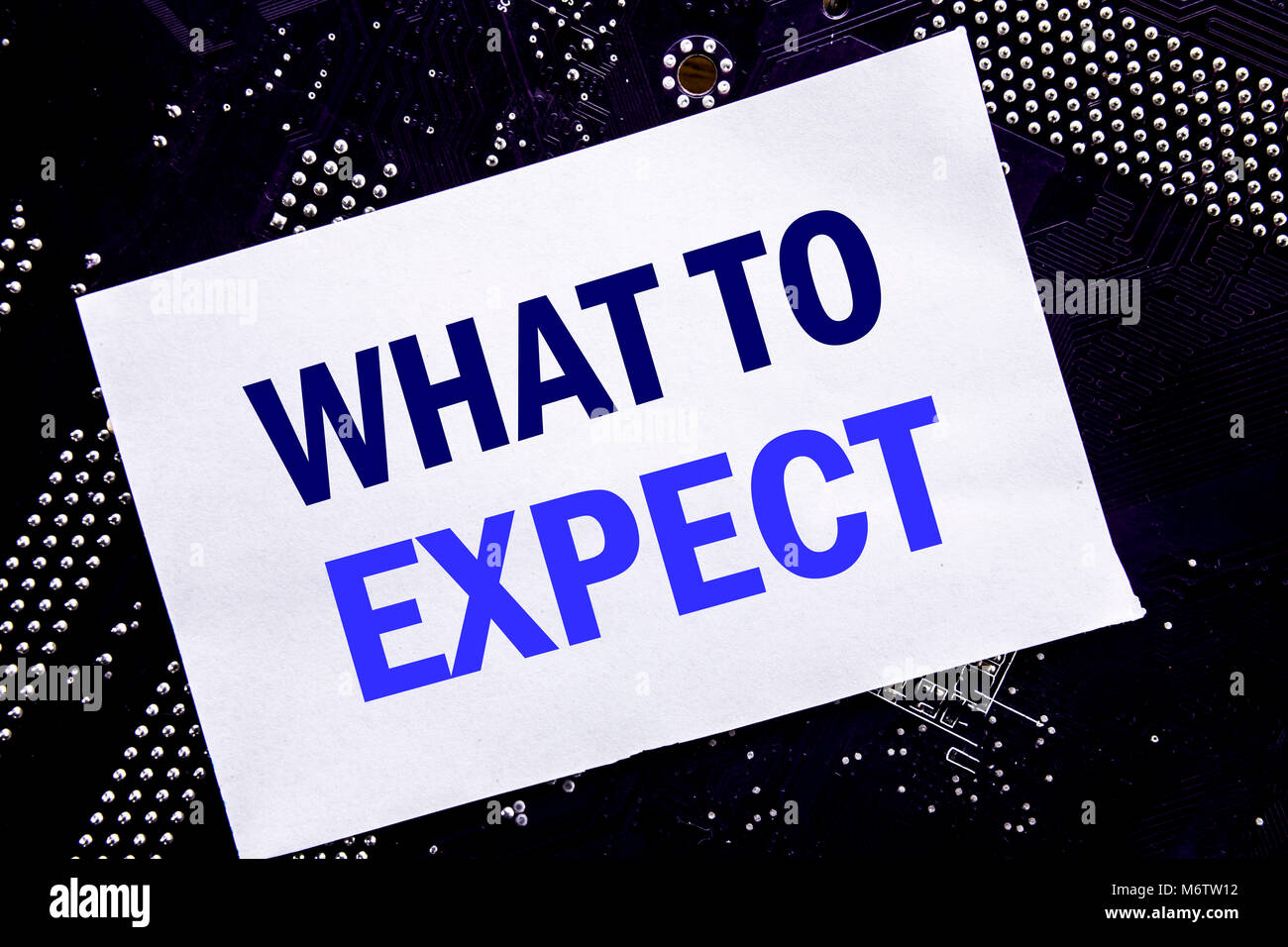 Handwritten text showing What To Expect. Business concept for Achieve ...