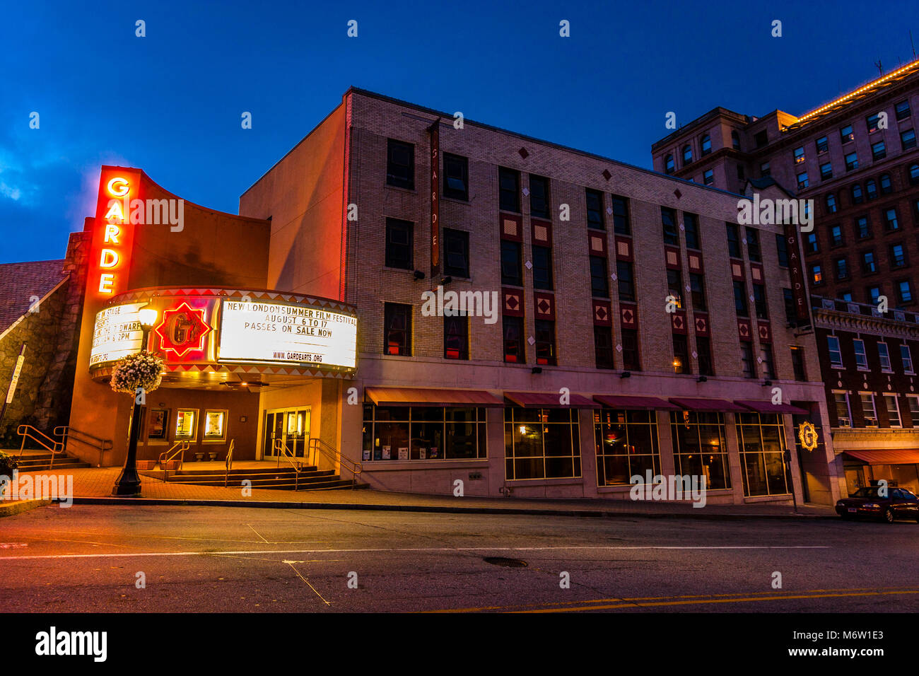 The garde arts center hi-res stock photography and images - Alamy