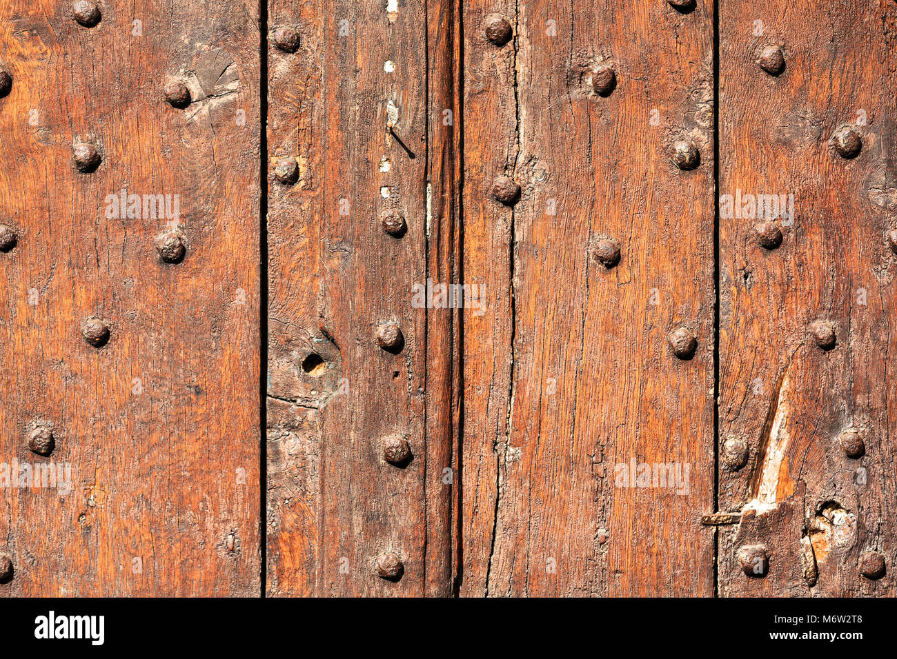 Old wood doors hi-res stock photography and images - Alamy