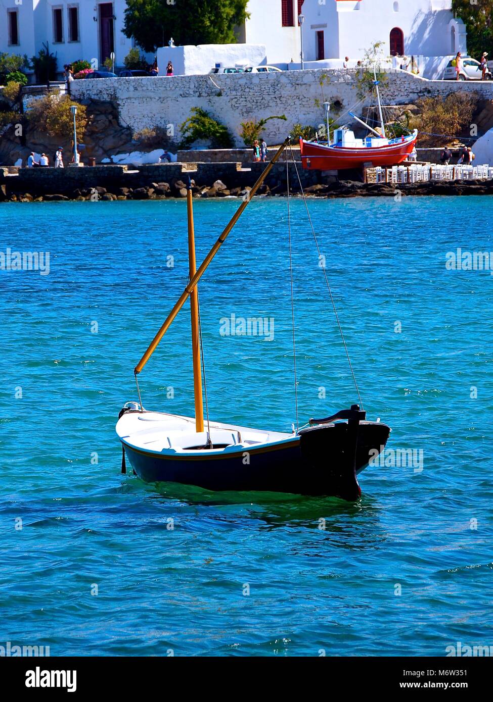 Flat bottom boat hi-res stock photography and images - Alamy