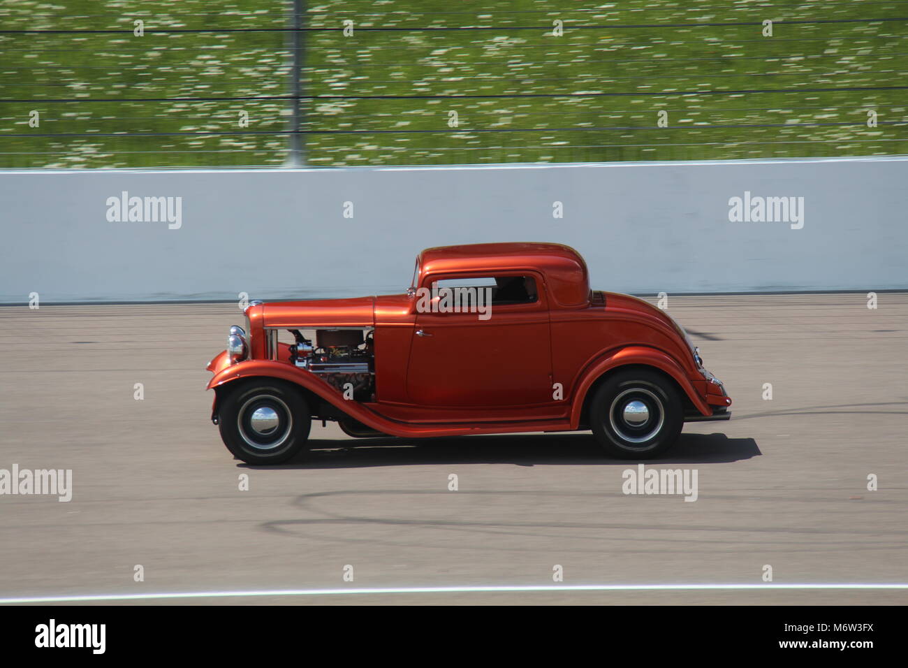 Hot Rods at Rockingham Stock Photo - Alamy
