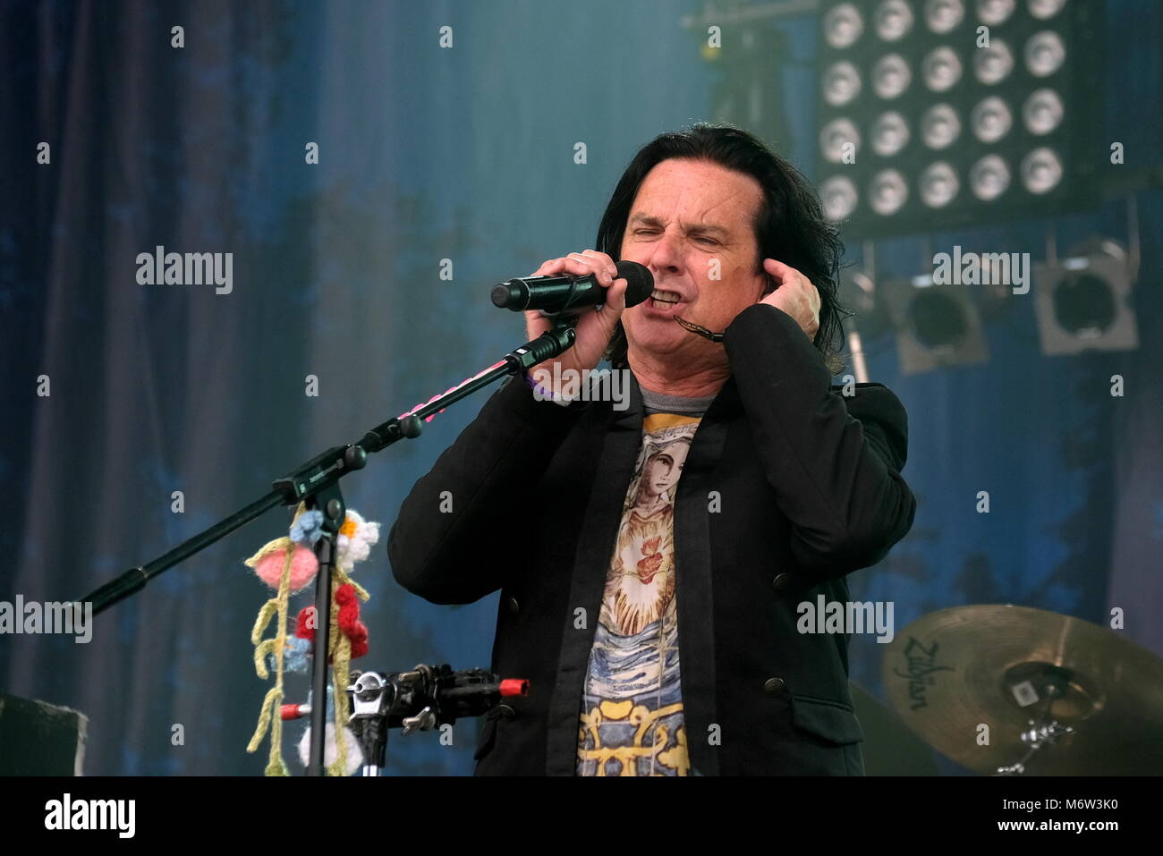 British singer steve hogarth band hi-res stock photography and images ...