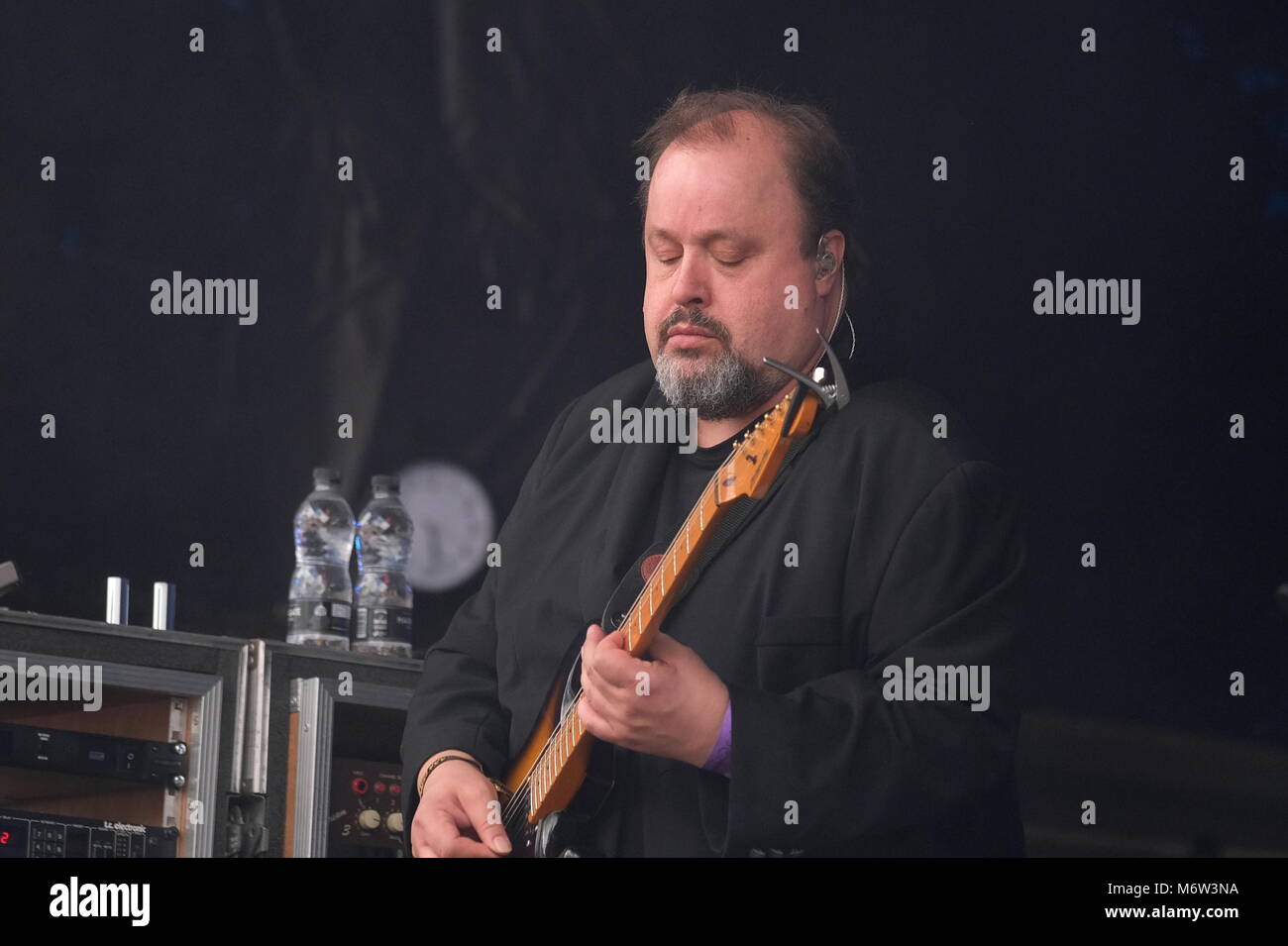 Steve Rothery guitarist with Marillion performing at Cropredy festival ...